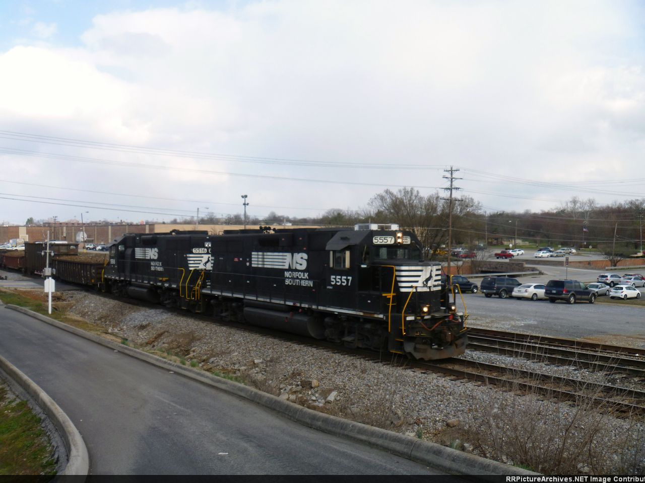 NS 5557 on T17
